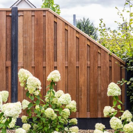 Loofhout: wat is het en kun je het buiten toepassen? | Vandentop Tuinhout